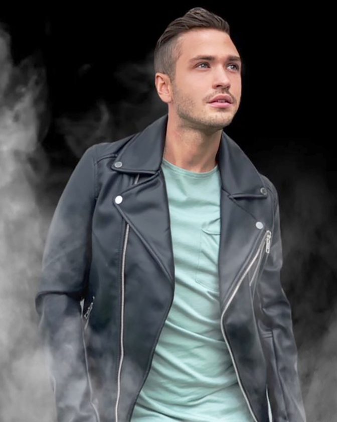 Aaron Kelly kicks off concerts on the Floating Stage | News, Sports ...